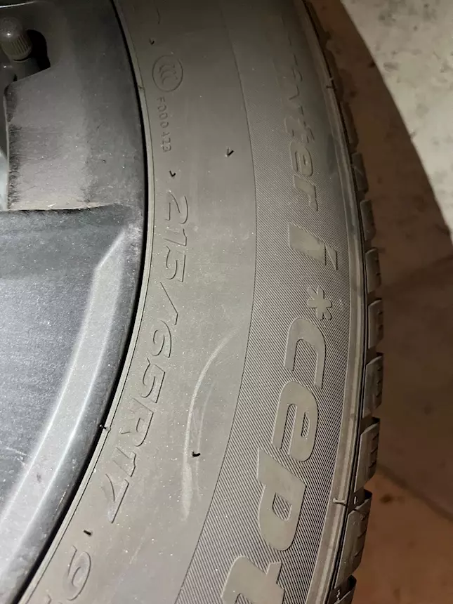 Gomme invernali e cerchi originali Audi Q3, modello 83A601025AL - Milano