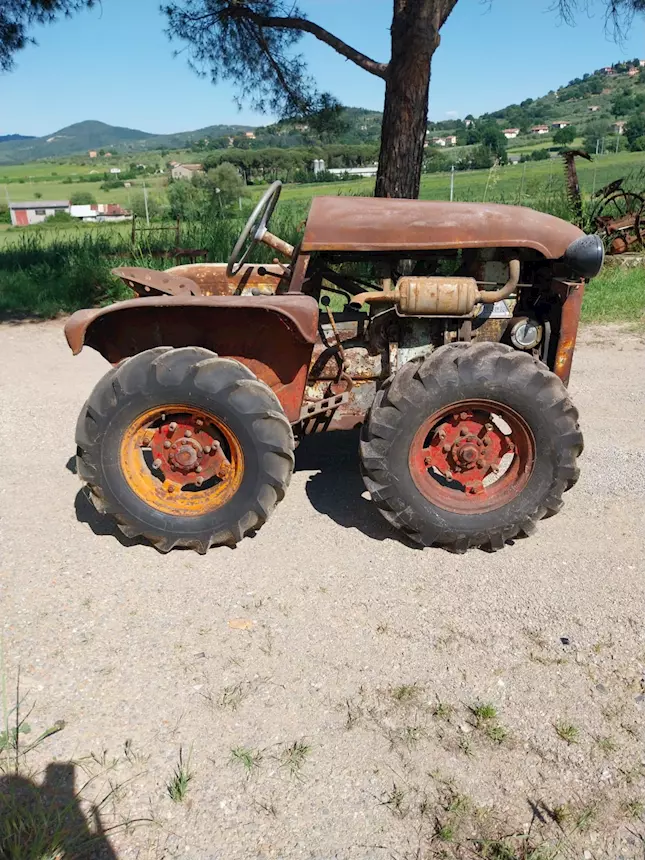Trattore ERON 4x4-avv.ad inerzia-da restaurare-va in moto Anno 1930 ...