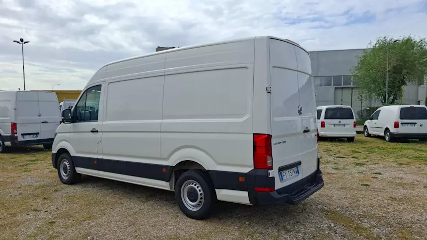 Volkswagen Crafter 4 X 4 - Furgone Gran Volume Euro 6, passo medio ...