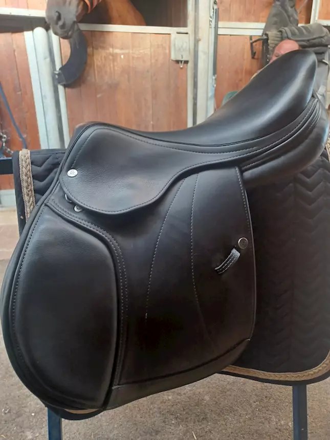 Sella a cavallo mod. Firenze, colore nero - Arezzo