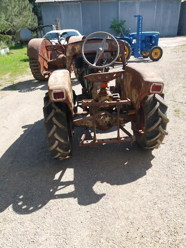 Trattore ERON 4x4-avv.ad inerzia-da restaurare-va in moto Anno 1930 ...