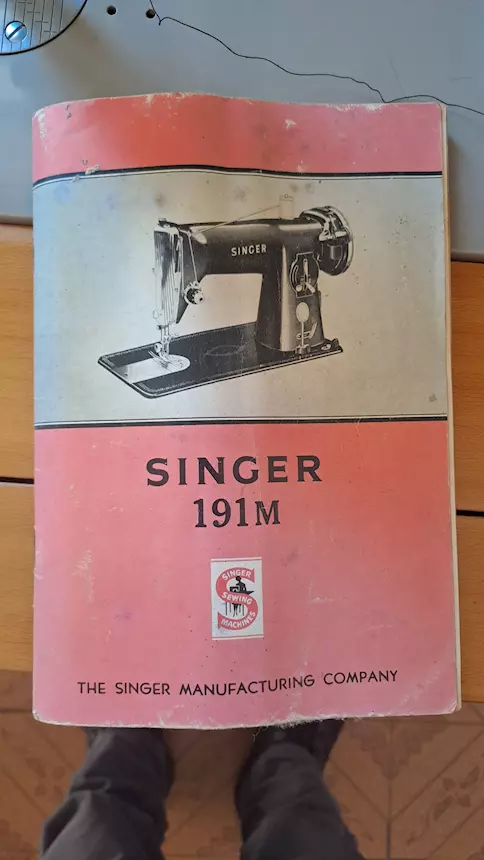 Macchina da cucire singer anni 60 - Mobili e arredi antichi a Napoli