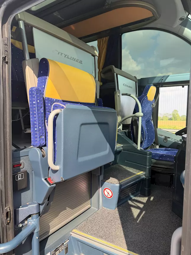 Autobus Cityliner 13 metri Marca Neoplan Anno 2009 Km 0, cambio ...