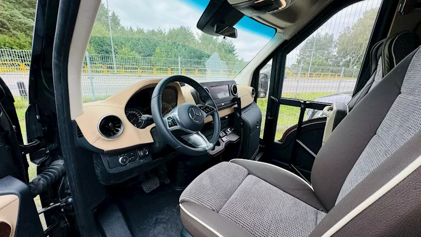 Sprinter AMG Cuby 519cdi Business Class 19+1+1 posti Mercedes Anno 2024 ...