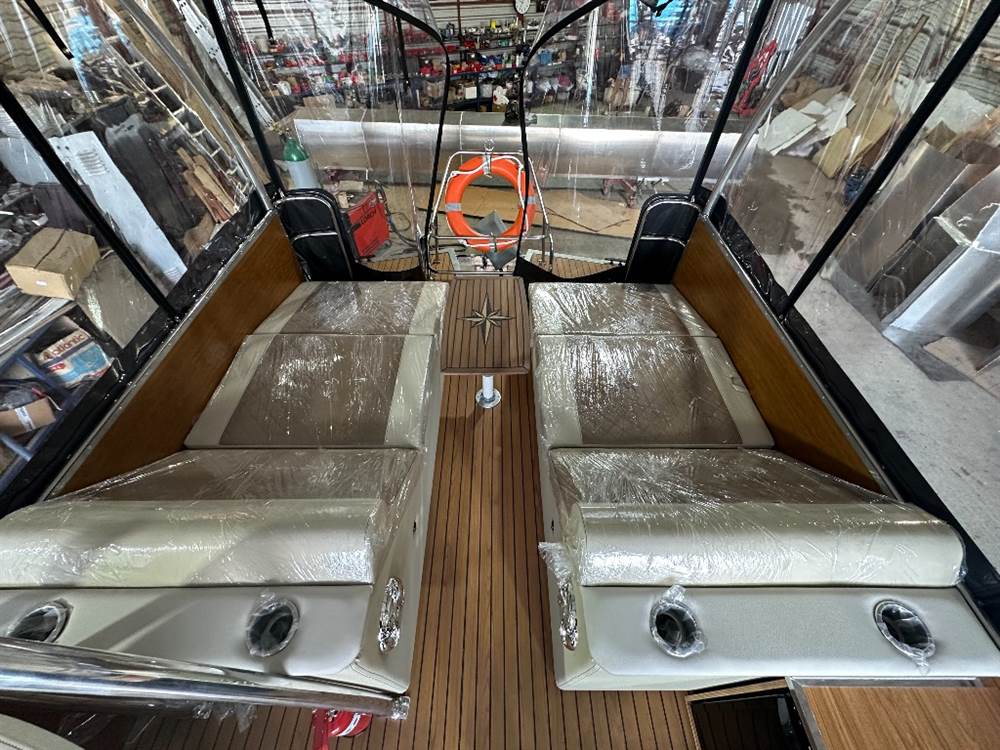 Barca Aquarius 727 Deluxe con tetto rigido - Bologna