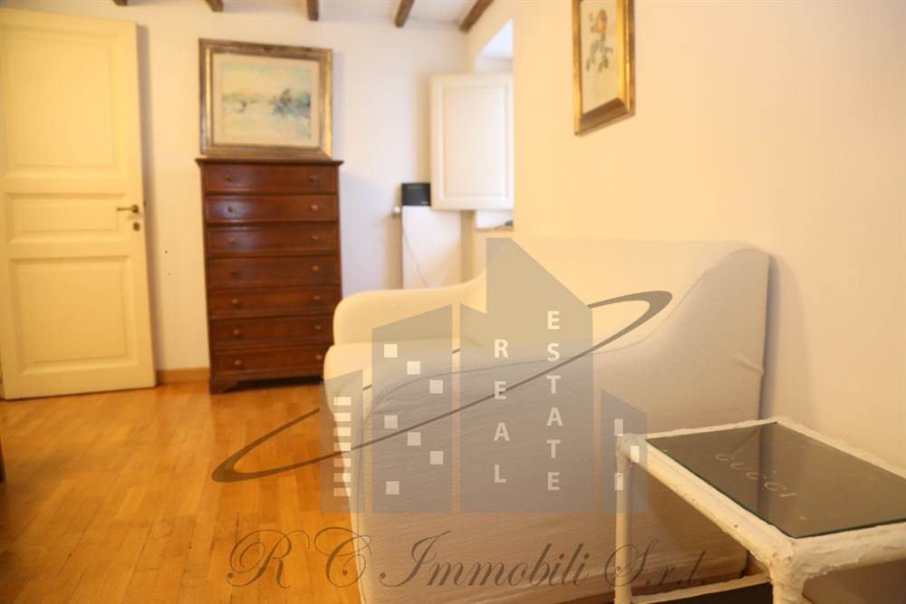 Delizioso e luminoso appartamento - Piazza del Fico Bilocali, ottimo ...