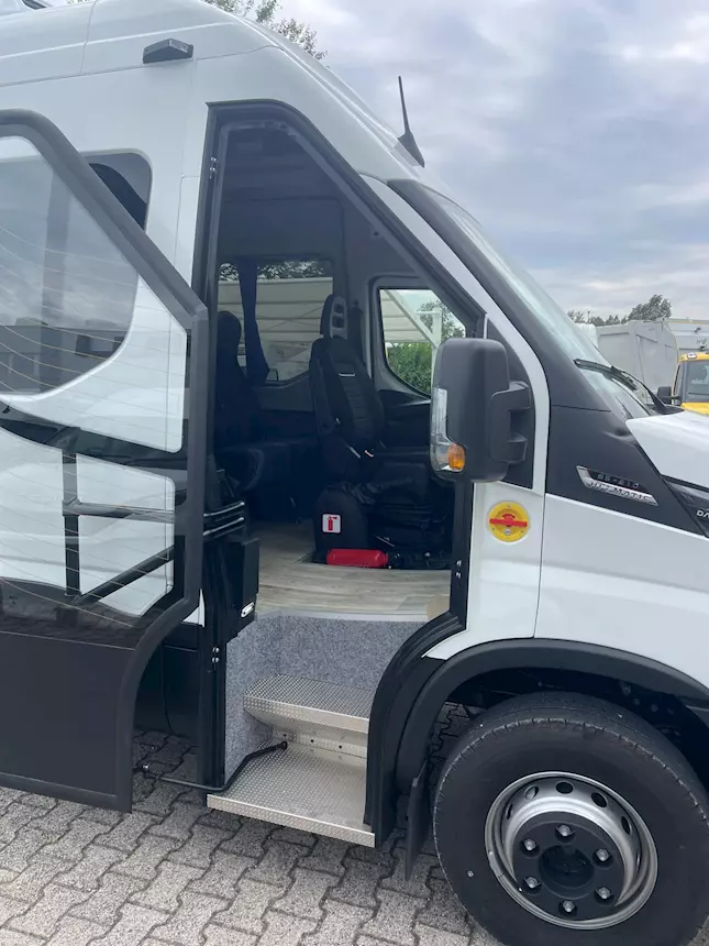 Minibus GT 19 posti Marca Iveco 65C21 km zero pronta consegna Euro 6 ...
