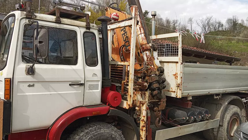 Macchina operatrice Man meccanica 4x4 con gru Cassone Ribaltabile - Torino