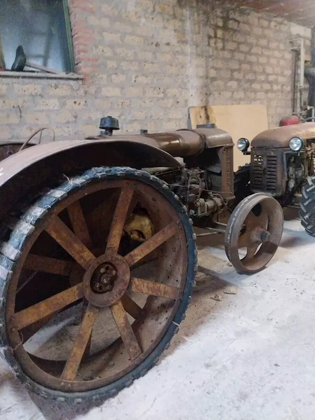 Fordson del 1916-da restaurare-va in moto - Trattori a Perugia