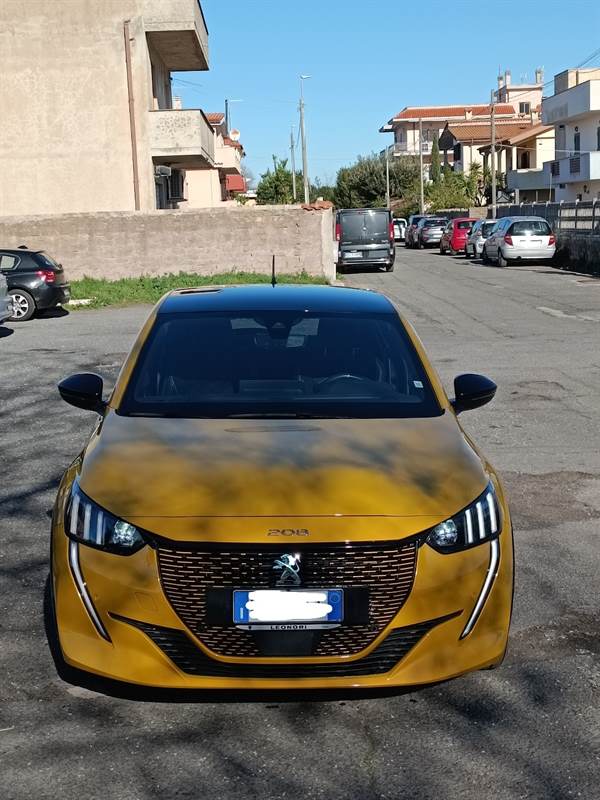Peugeot e208 gt pack 136 CV Anno 2021 Km 30000 Berlina, in ottime ...
