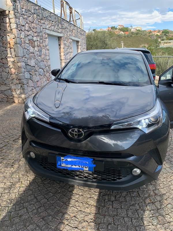 Toyota CH-R Anno 2016 Km 61000 Fuoristrada/SUV - Savona