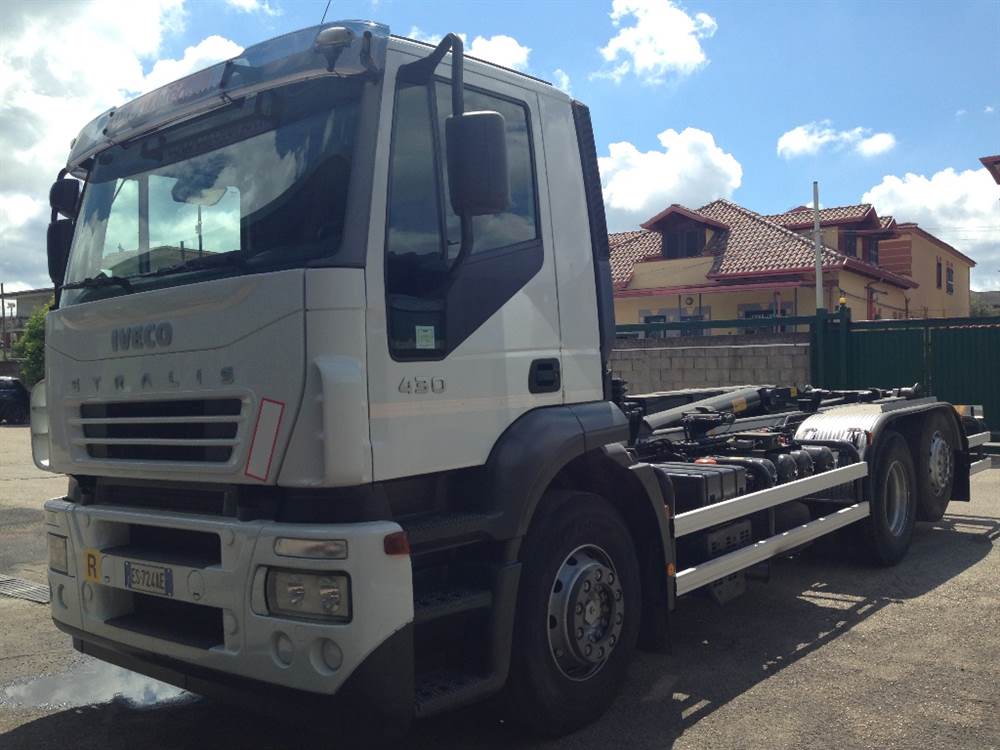 Noleggio Automezzi Trasporto Rifiuti Diverse Tipologie - Napoli