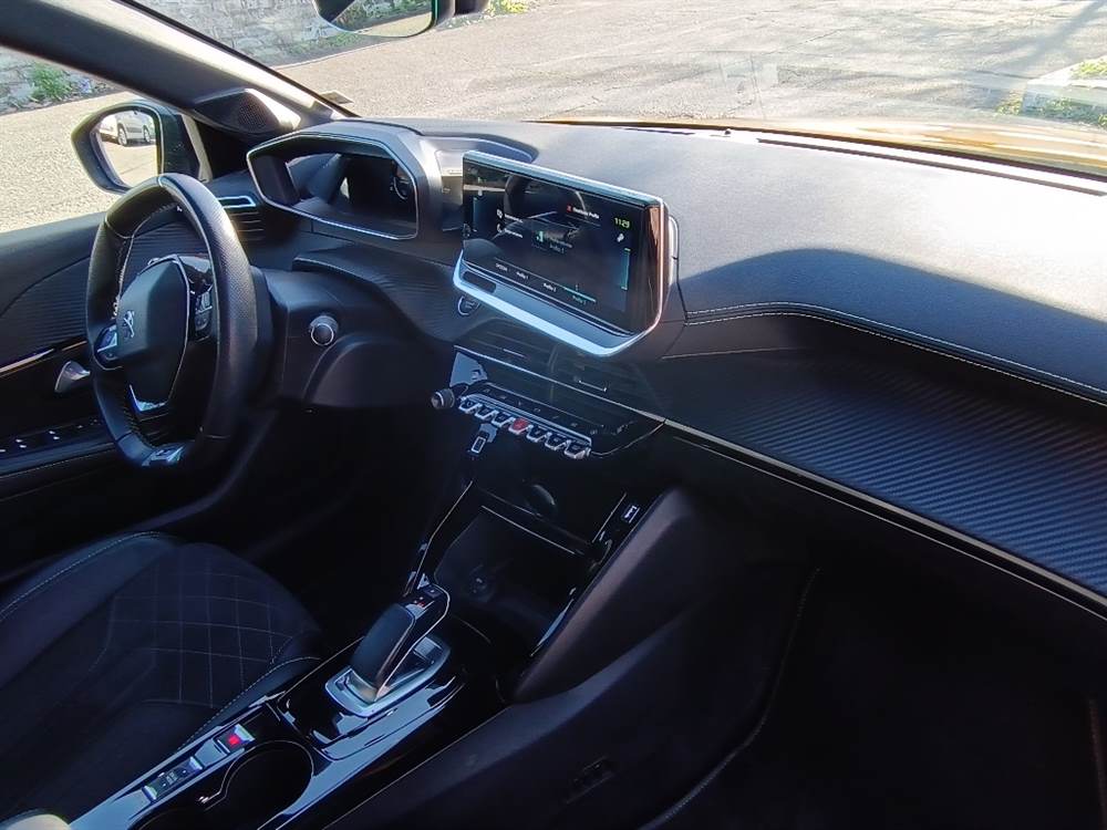 Peugeot e208 gt pack 136 CV Anno 2021 Km 30000 Berlina, in ottime ...