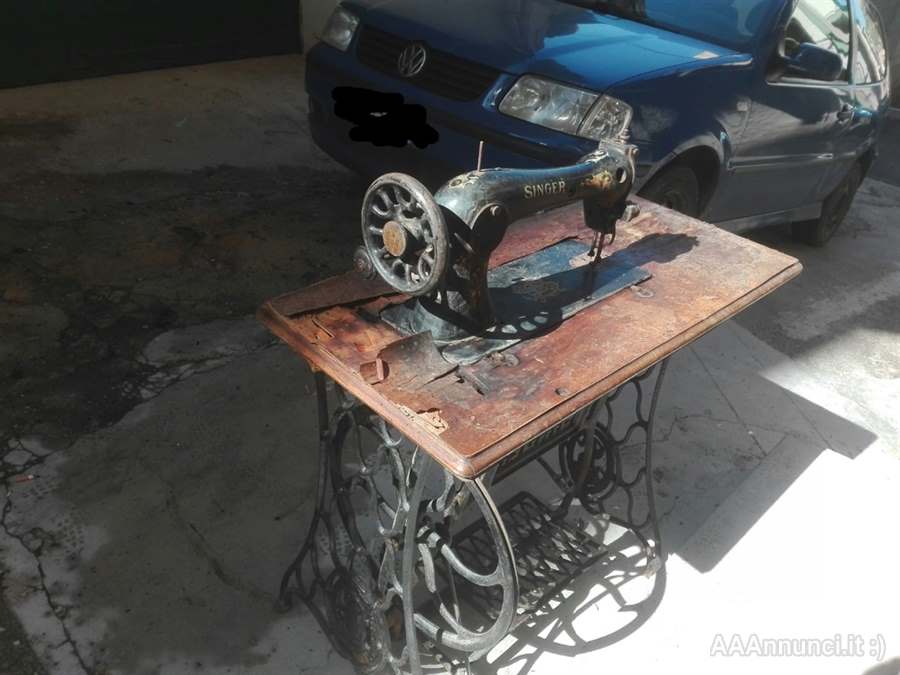 Macchina da cucire singer anni50, in legno - Mobili Antichi a Palermo