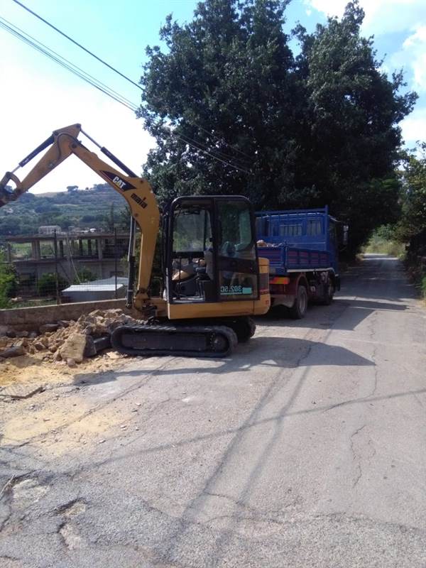 Mini Tipologia escavatore Caterpillar - Macchine Movimento Terra a ...