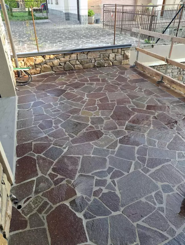 Porfido Trentino in offerta, colore rossiccio viola - Roma