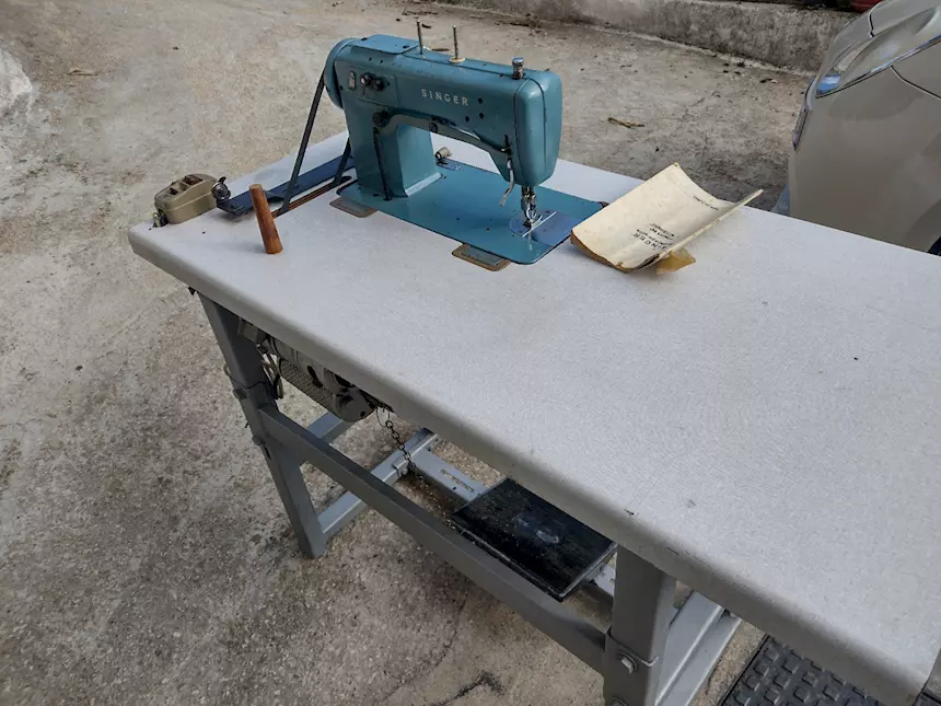 Macchina per cucire Singer modello 807 - Caserta