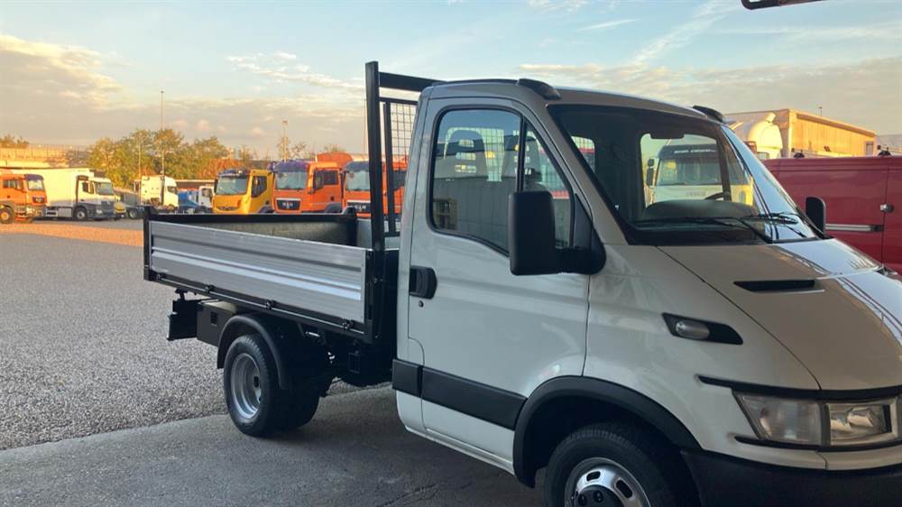 Iveco Daily 35C10 Ribaltabile Trilaterale Anno 2006 Km 375000 - Verona