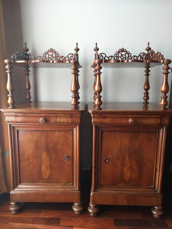 Comodini antichi in noce, Veneto, XIX secolo - Vicenza