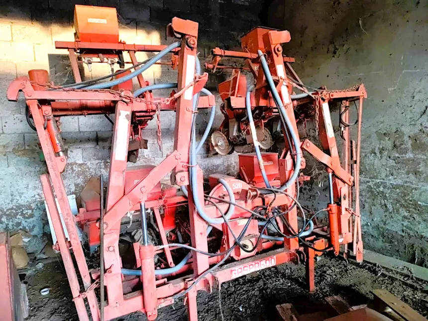 SEMINATRICE MAIS 8 FILE GASPARDO - Attrezzi Agricoli a Mantova