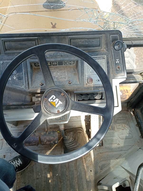 Caterpillar 428 Tipologia Terna - Macchine Movimento Terra a Caserta