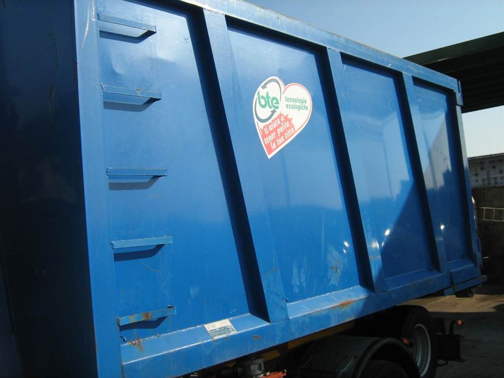 Noleggio Automezzi Trasporto Rifiuti Diverse Tipologie - Napoli