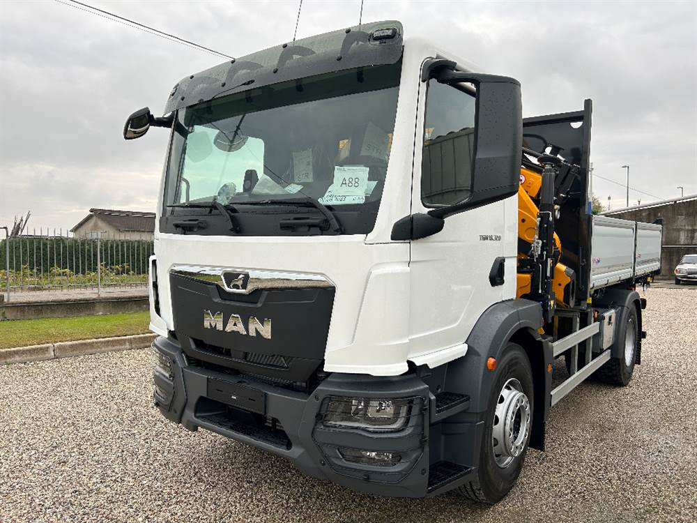 Man TGM 18.320 Grù Effer 175.2 / 4 S Jib 3 S Ribaltabile Anno 2023 - Verona