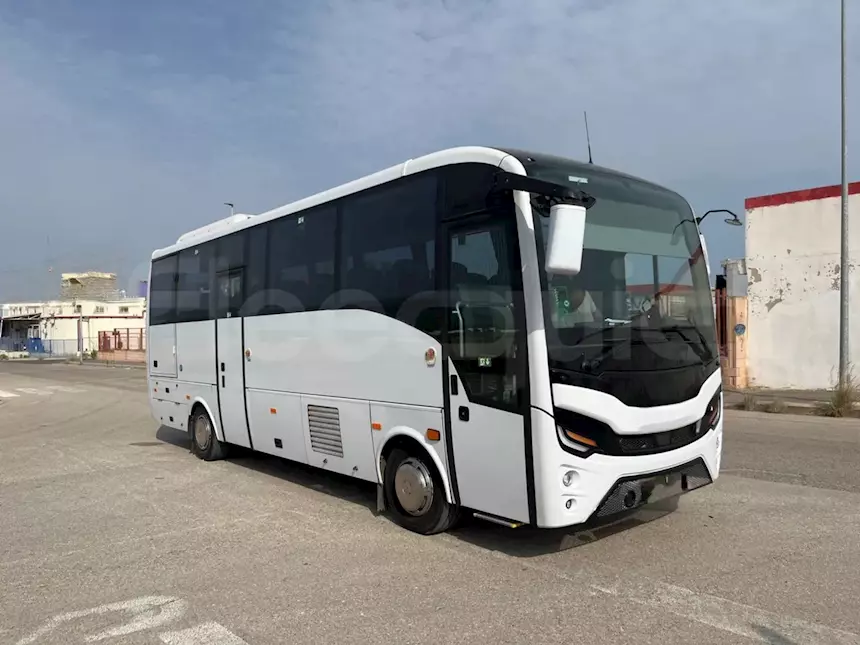 Isuzu Grand Toro Anno 2024 Km 822290 Euro 6, tipologia Autobus - Como