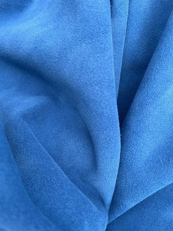 Pelle scamosciata colore Azzurro da pelletteria, tipo pellame VITELLI ...