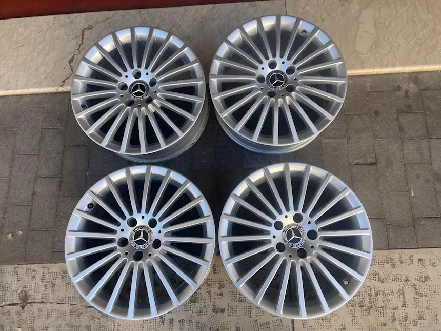 CERCHI LEGA MERCEDES GLA 17 POLLICI USATI ORIGINALI - Ragusa