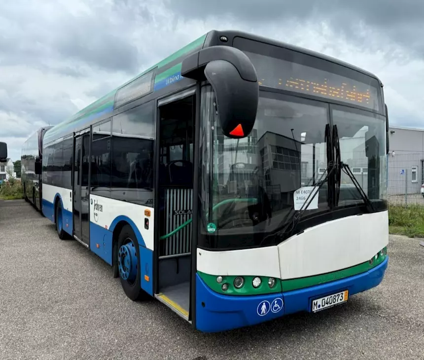 Solaris urbino 9,80mt 4 mezzi disponibili Anno 2014 Km 0, ottimo stato ...